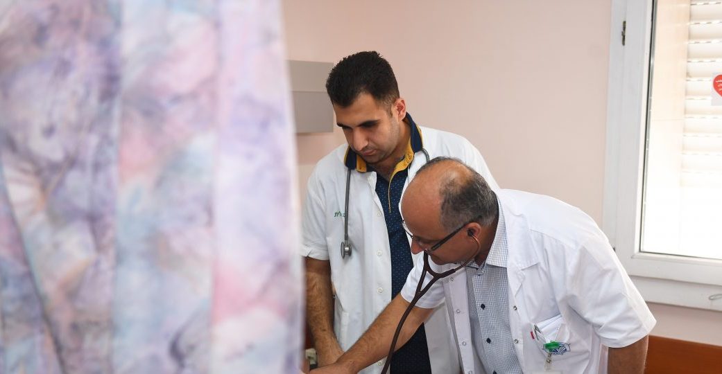 Nazareth Hospital EMMS | وحدة الامراض المعدية - Nazareth Hospital EMMS